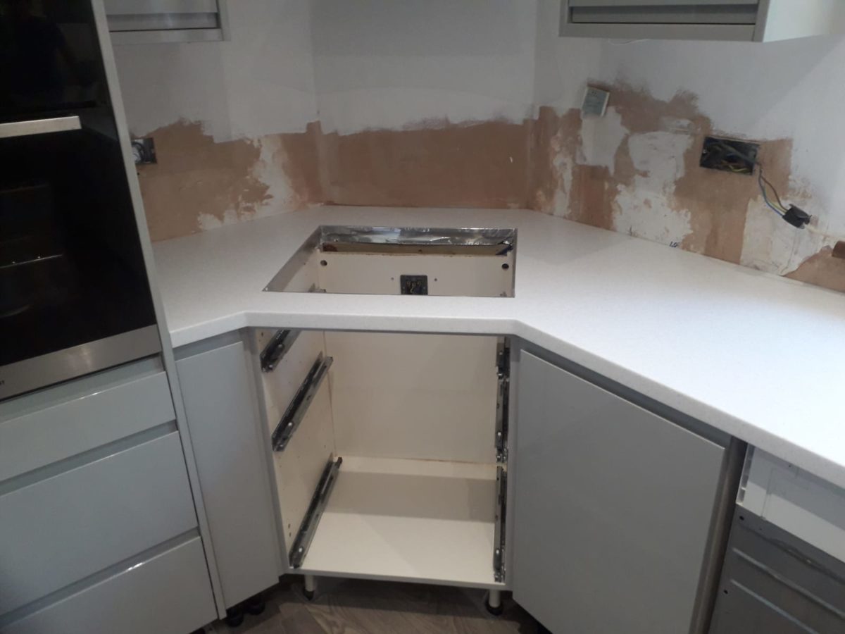 Solid Surface | Mr Kitchen Worktop Fitter